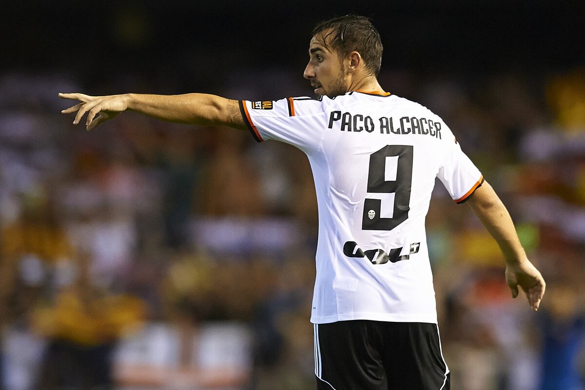 Chelsea Transfer News: Paco Alcacer Would Be a Smart Signing for the ...