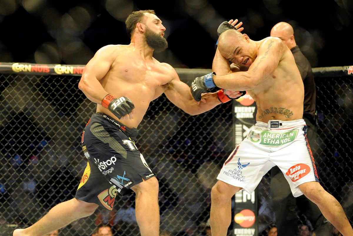 Weidman Injured, Johny Hendricks vs. Robbie Lawler II Set for UFC 181 ...