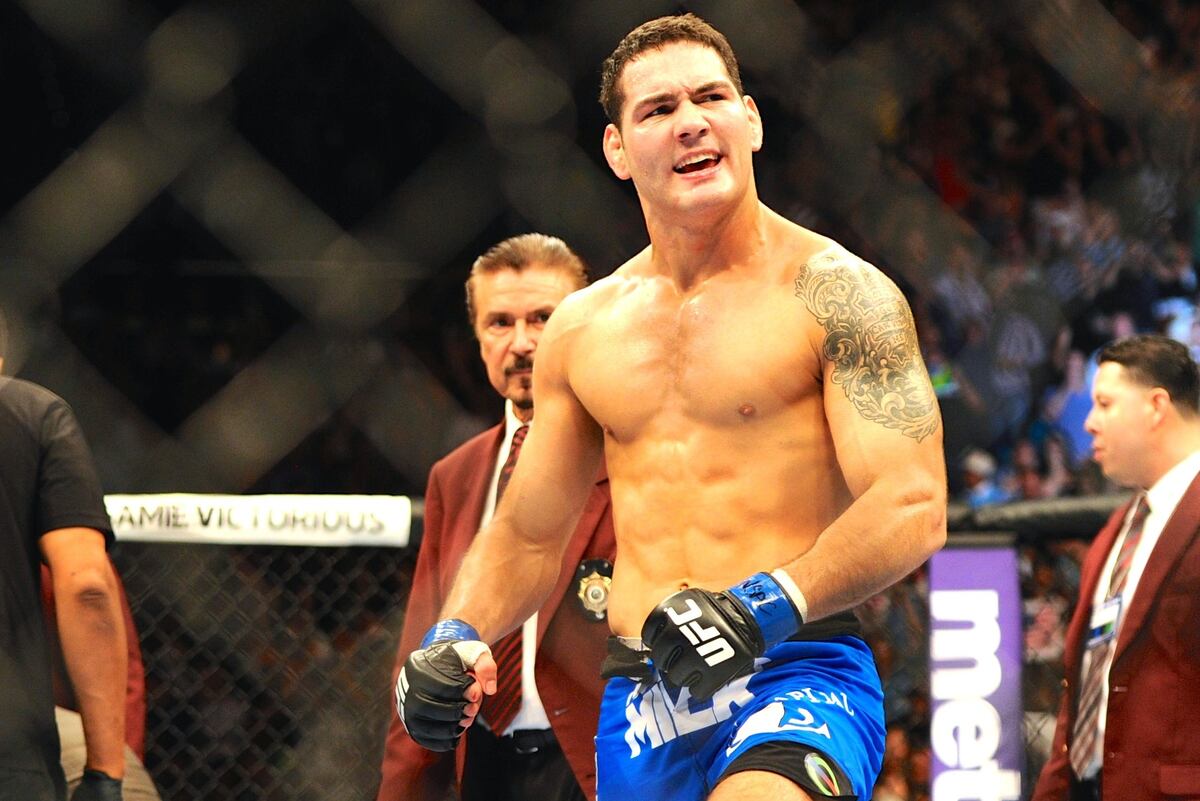Chris Weidman Injures His Hand, Fight vs. Vitor Belfort Postponed Until ...
