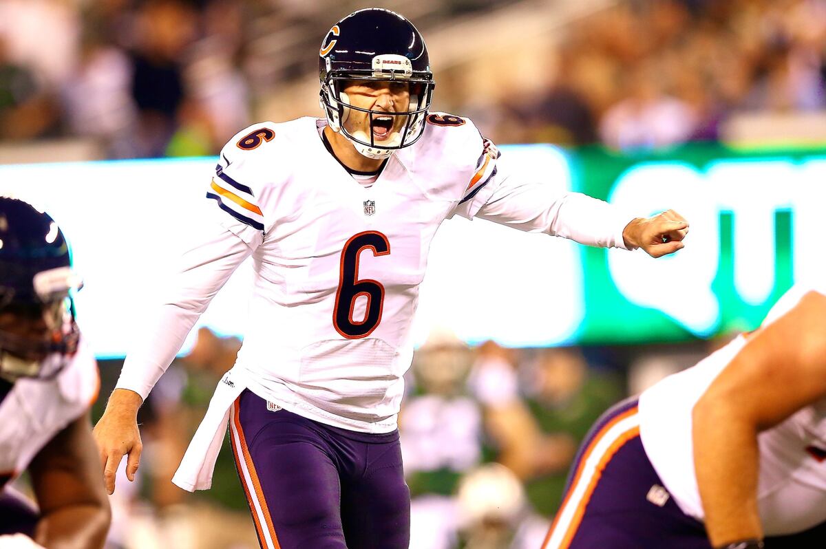 Jay Cutler Doing More Than Enough to Win Division with Banged-Up Bears ...
