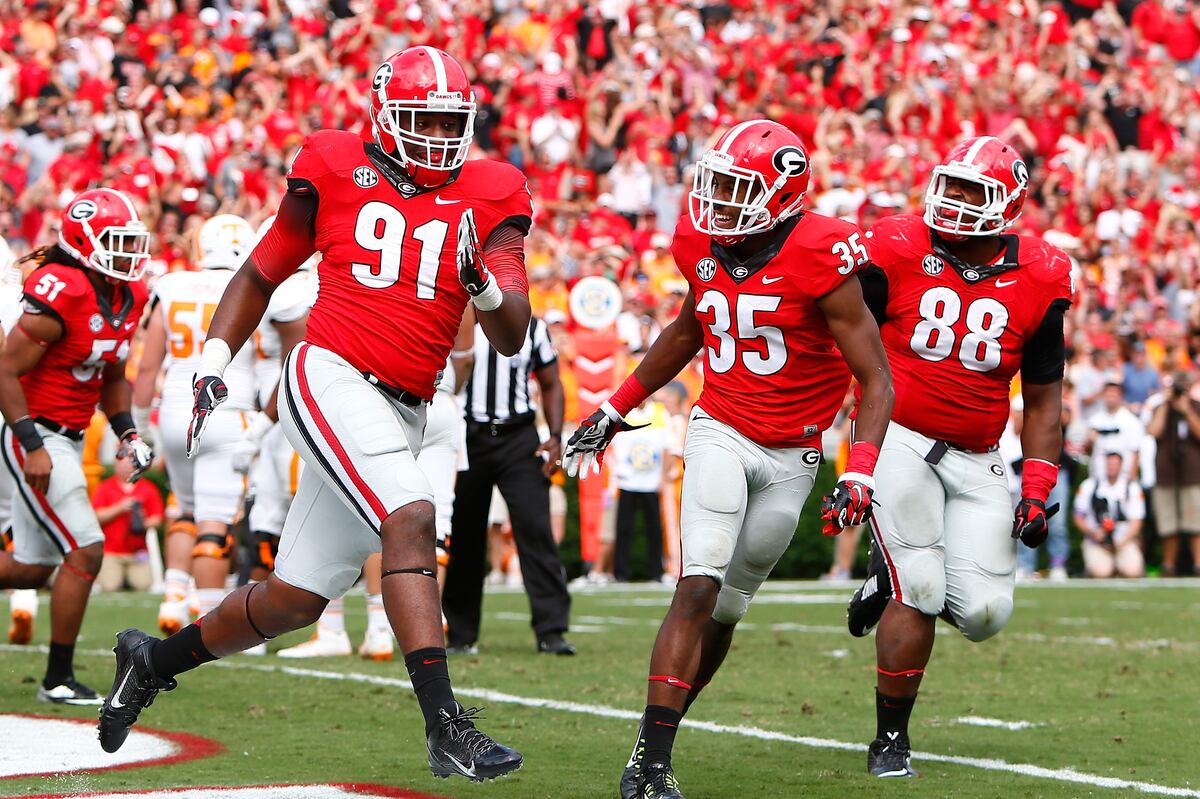 Georgia Football: Defensive Front Key to Bulldogs Surviving Tough ...