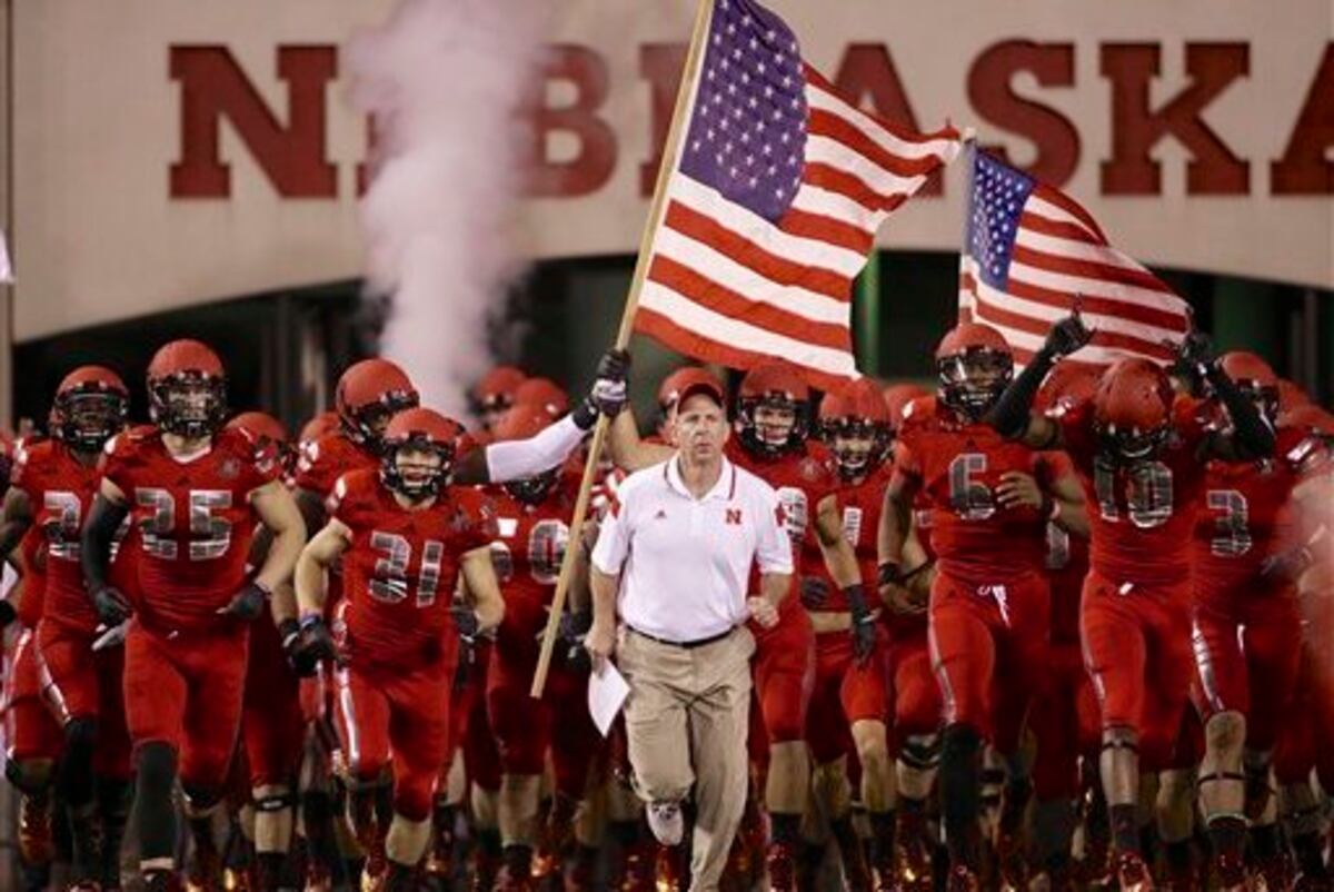 Nebraska Cornhuskers vs. Northwestern Wildcats Complete Game Preview ...