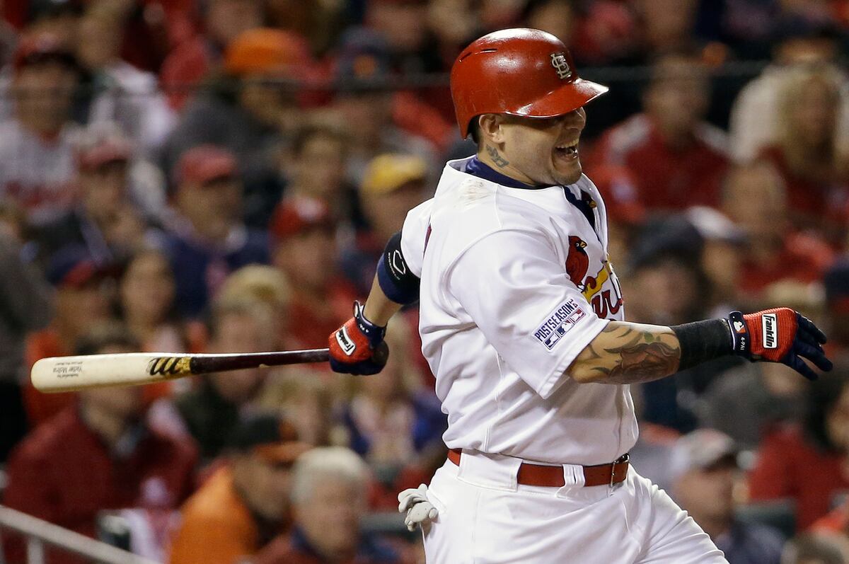 Cardinals' Yadier Molina Breaks All-Time Franchise Record for Hits ...