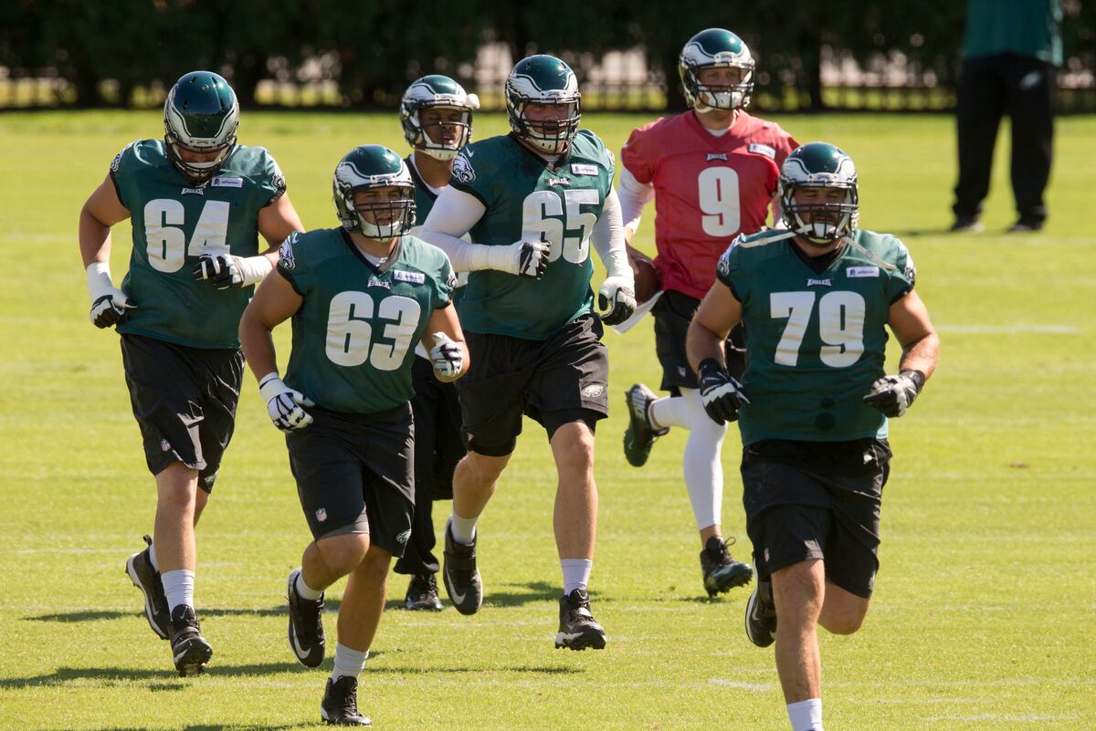 Eagles' Offensive Line Finding Continuity, Helping Offense Thrive ...