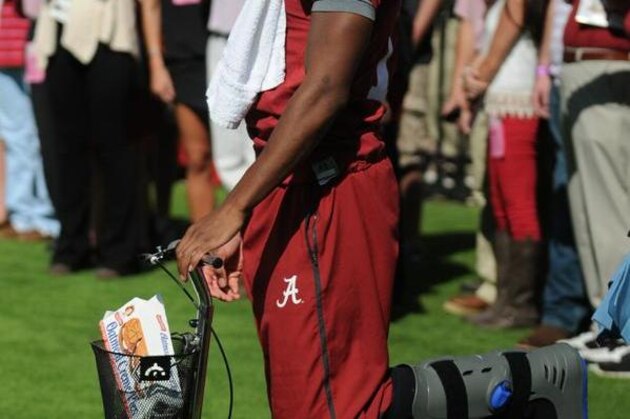 Injured Alabama RB Kenyan Drake Made Sure He Had His Snack with Him ...