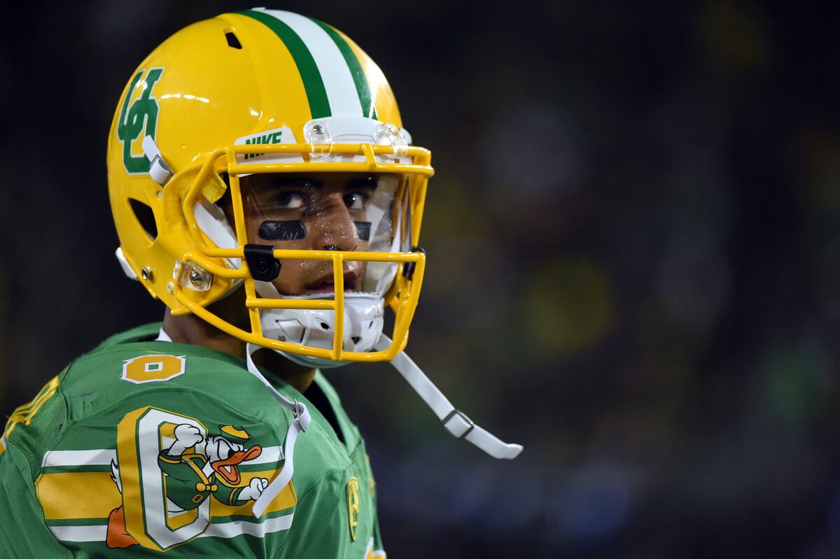 Pac-12 Football: The Midseason All-Conference Team for the Pac-12 ...