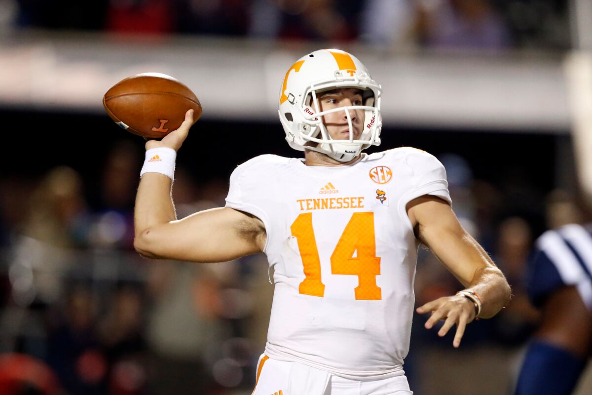 Justin Worley Injury: Updates on Tennessee QB's Shoulder and Return ...