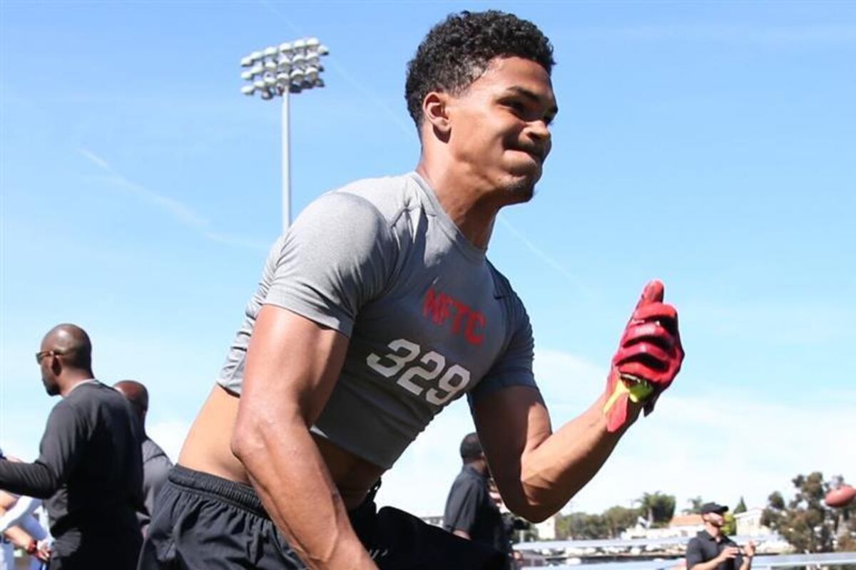 4-Star WR Brandon Burton Compares Star QBs Ricky Town and Josh Rosen ...