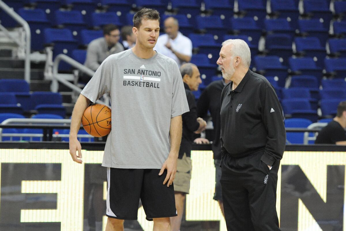 Tiago Splitter Injury: Updates on Spurs Forward's Back and Return ...