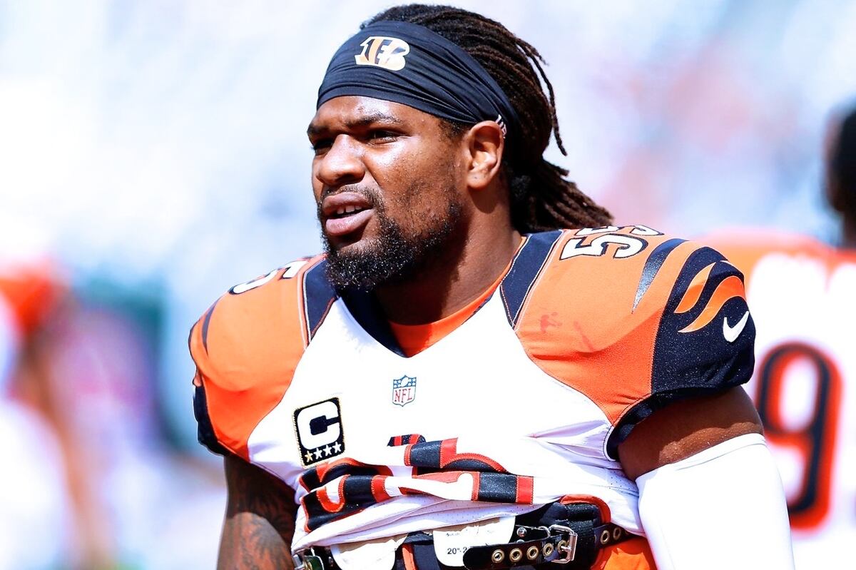 Vontaze Burfict Injury: Updates on Bengals Star's Knee and Return ...