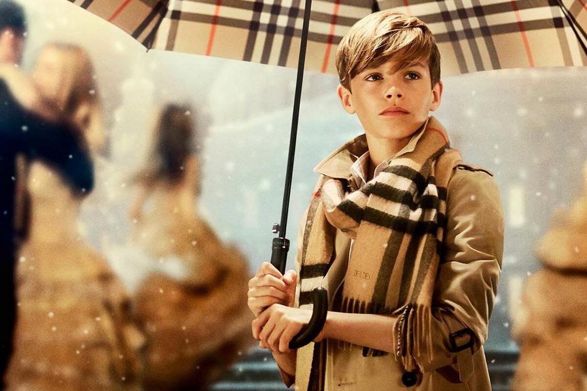 David Beckhams Son Romeo Becomes Instant Model Sensation With Burberry
