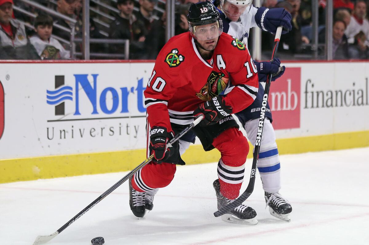 Patrick Sharp Injury: Updates on Blackhawks Winger's Leg and Return ...