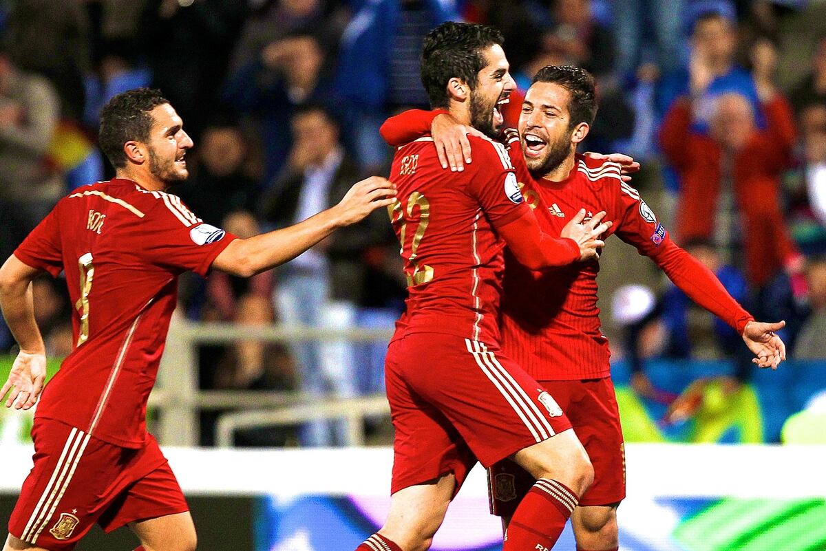 Isco Takes His Chance and Inspires Spain to Comfortable Win over ...
