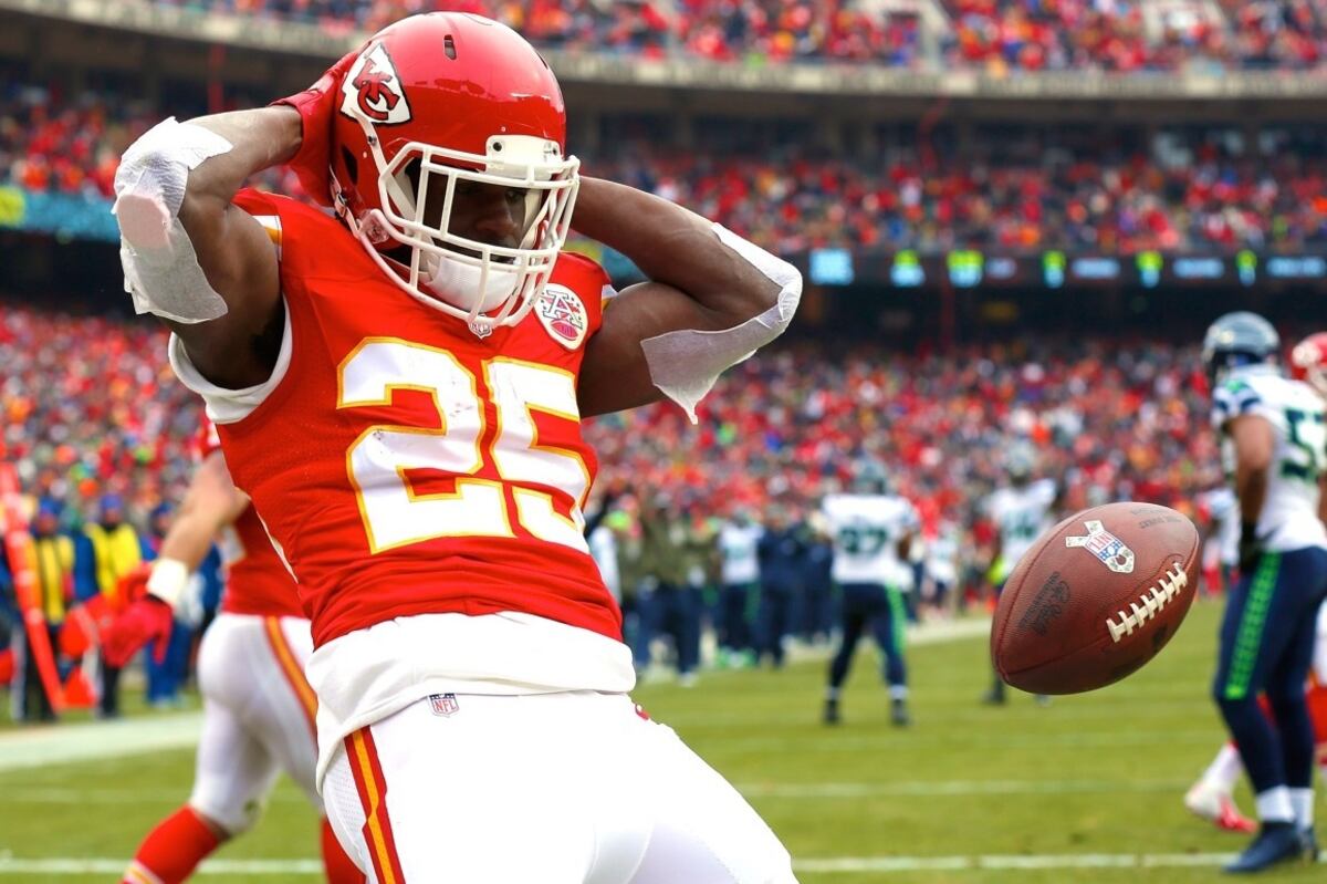 Chiefs Proving to Be Legitimate Contenders by Beating Teams at Their ...