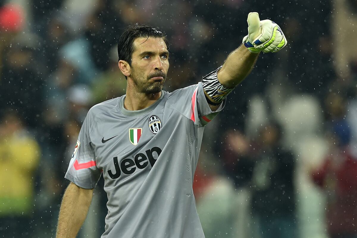New Deal for Veteran Goalkeeper Gianluigi Buffon Is No Juventus Gamble ...
