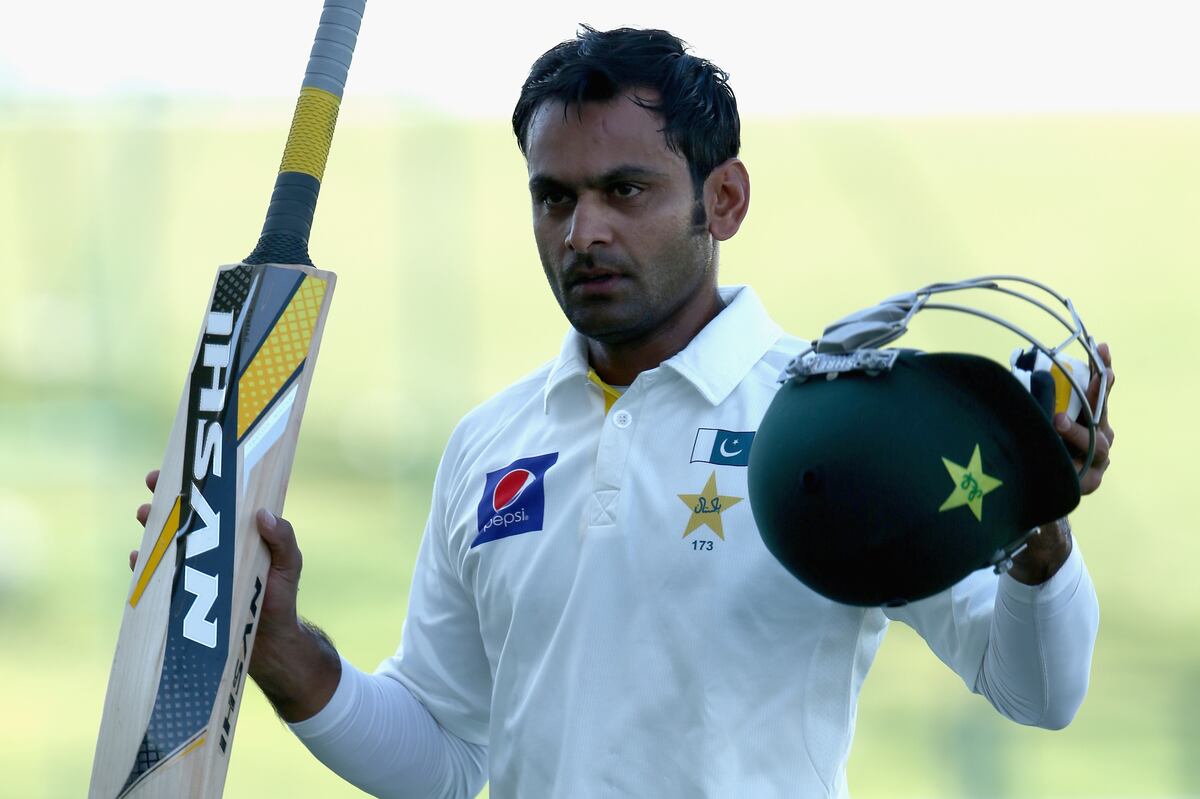 Pakistan's Mohammad Hafeez Overcomes Distractions to Deflate New ...