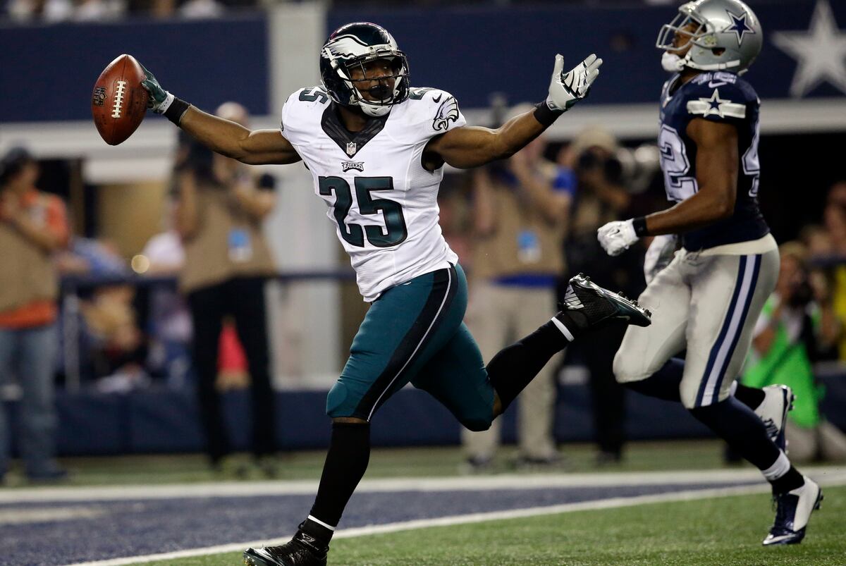 LeSean McCoy Establishing Himself as Best RB in Eagles History | News ...