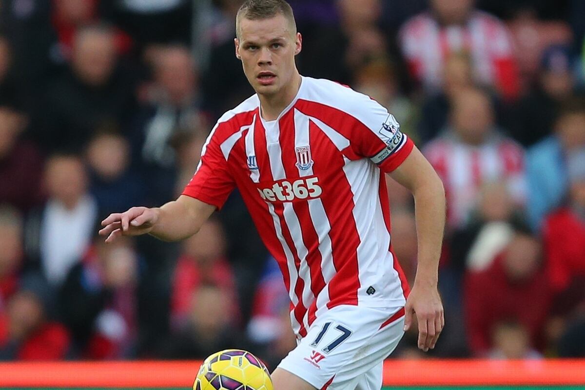 Ryan Shawcross Is Not the Answer to Manchester United's Problems at ...