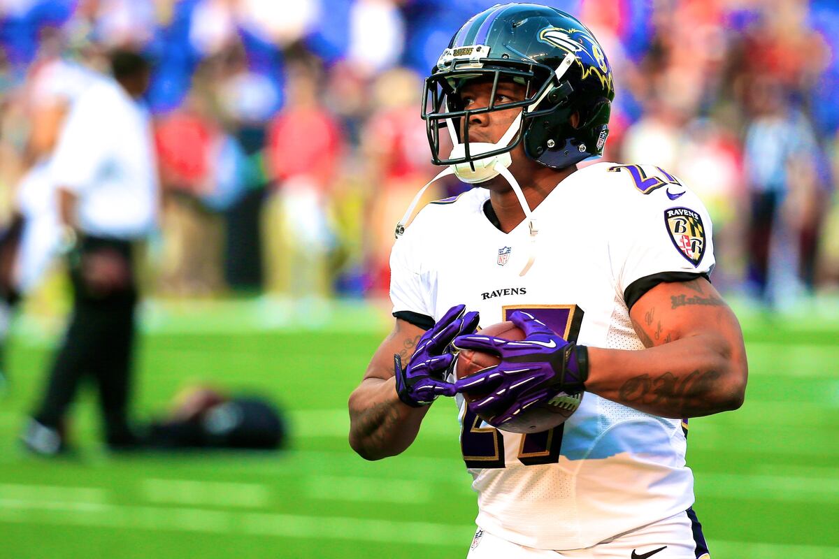 Ray Rice's On-Field Form Playing Key Role in Keeping RB off the Field ...