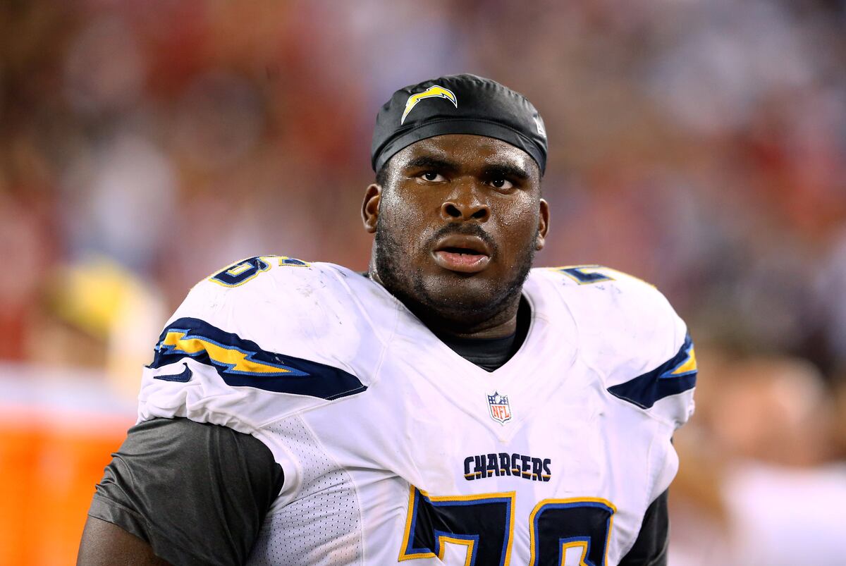 D.J. Fluker Injury: Updates on Chargers Star's Concussion and Return ...
