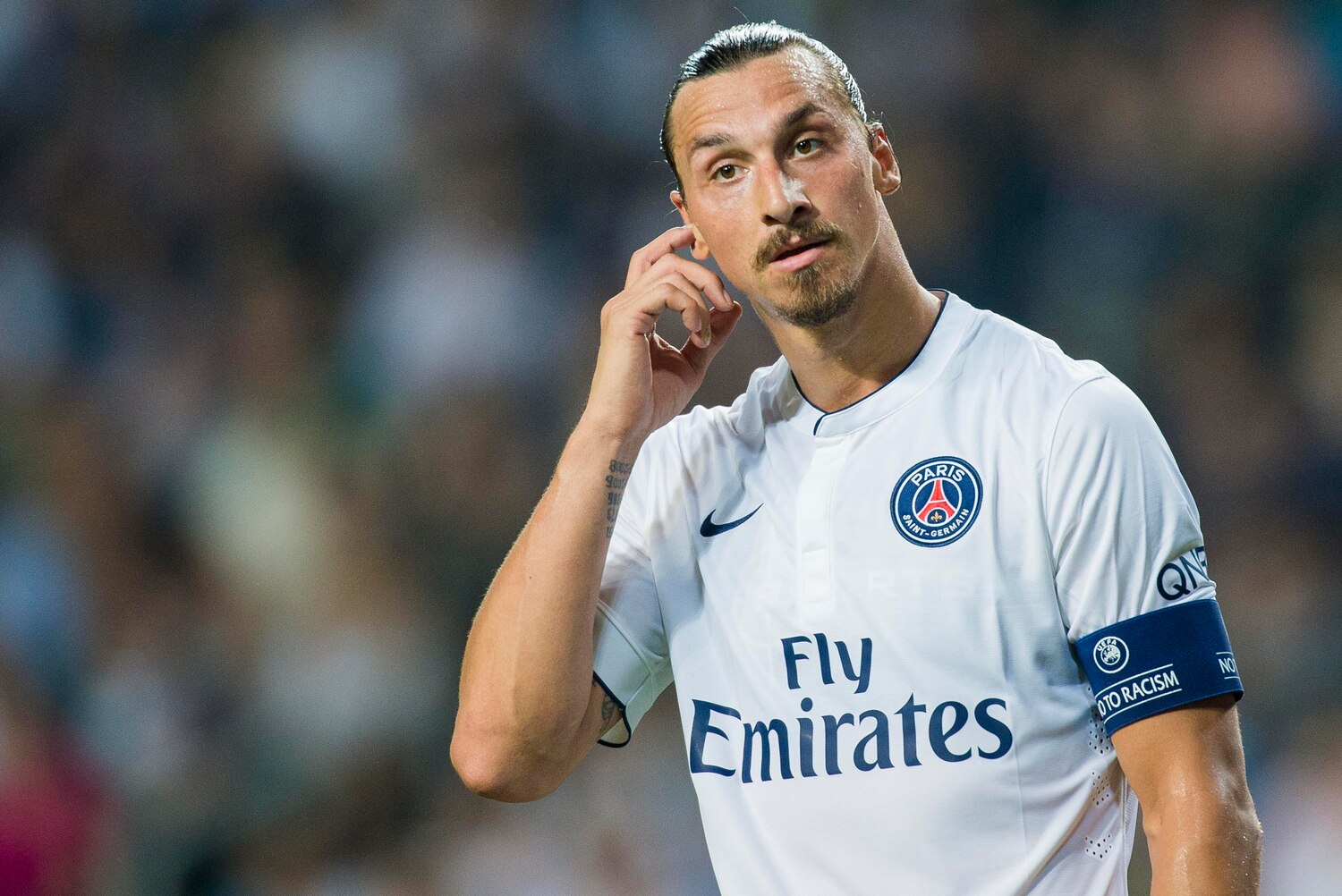 10 Footballers Who Really Should Make New Year's Resolutions | Bleacher ...