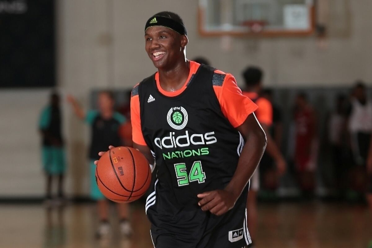 Carlton Bragg To Kansas Jayhawks Land 5 Star Forward Prospect News