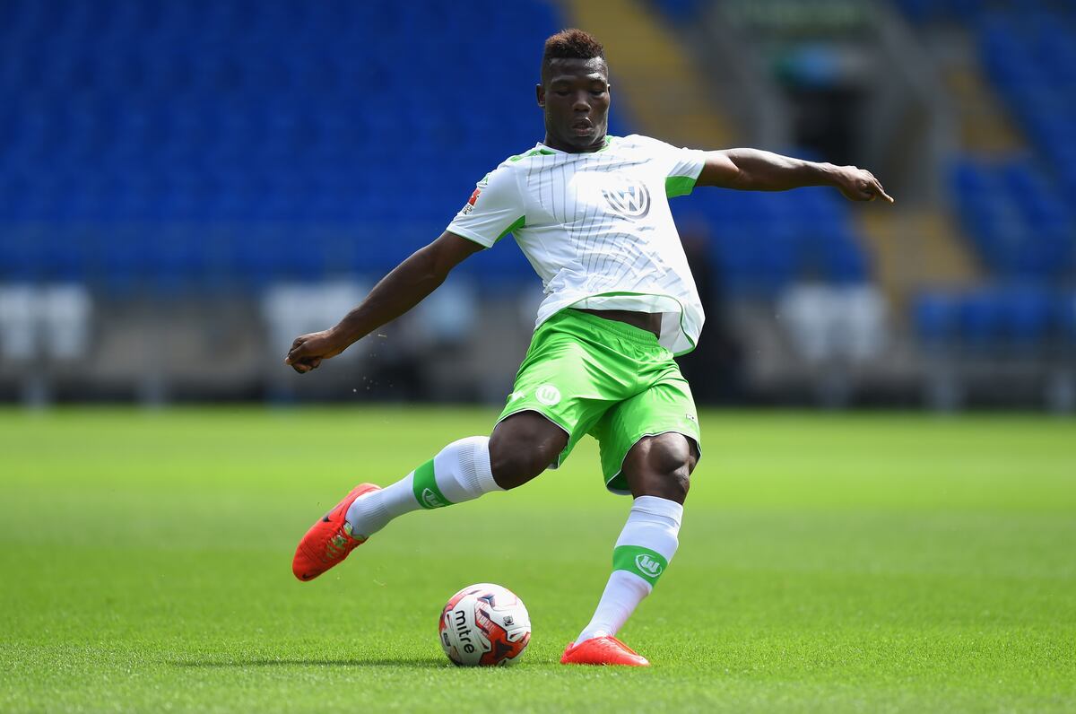 Belgian Midfielder Junior Malanda Dies in Car Accident at Age 20 | News ...