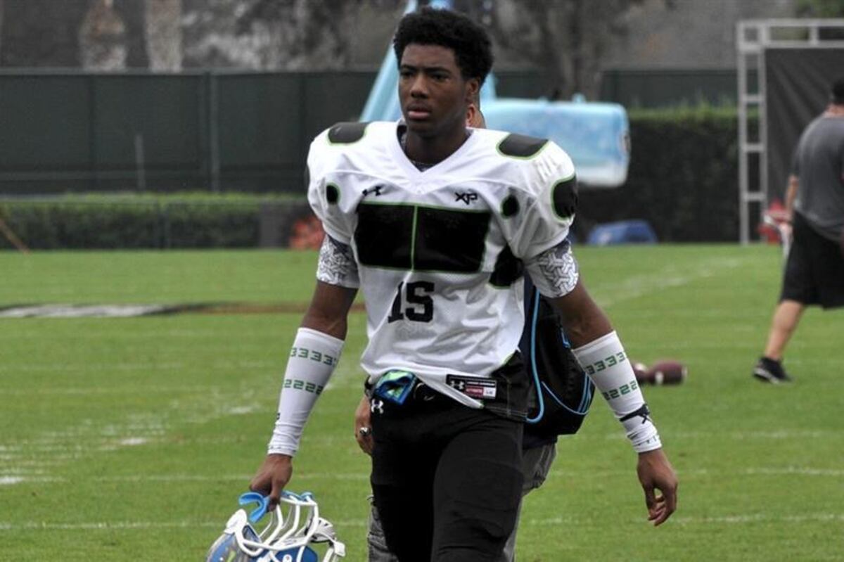 4-Star John Burt Recommits to Texas, Gives Longhorns Better Depth at WR ...