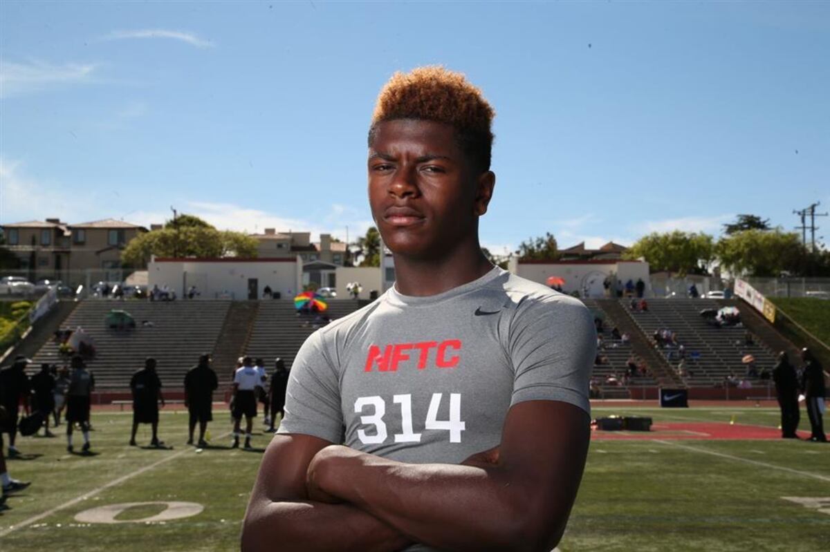 Which Pac-12 Team Has Best Shot to Land 4-Star ATH Jaylinn Hawkins ...