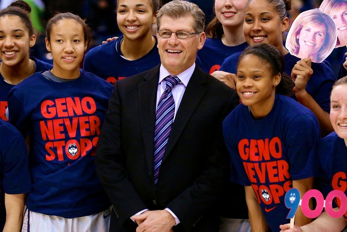 Geno Auriemma Becomes Fastest NCAA Basketball Coach to Reach 900 Wins ...