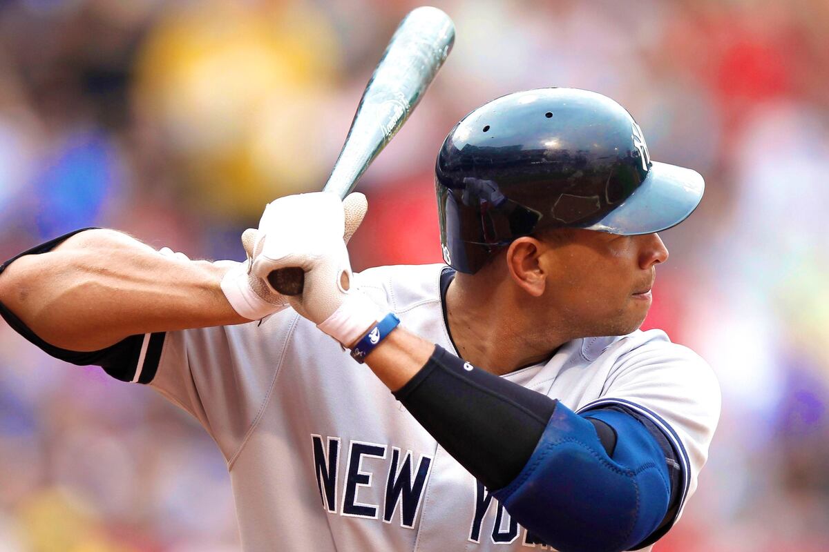 Alex Rodriguez's Bat Must Do the Talking to Ever Earn Yankees Fans ...