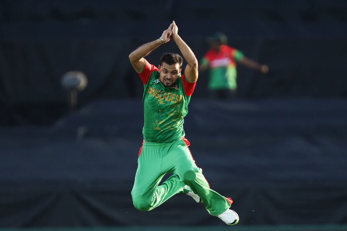Cricket World Cup 2015 Top Run Scorers Wicket Takers And Averages