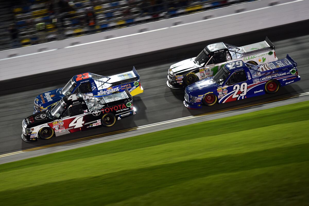 NASCAR Truck Series at Atlanta 2015: Full Schedule, Standings and ...