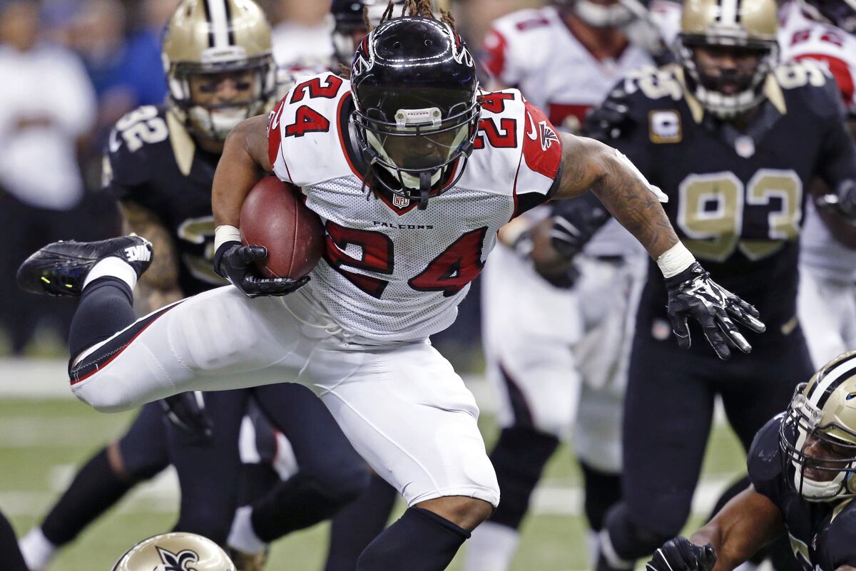 Steven Jackson's Release Opens Up Falcons Offense for Explosive Devonta ...