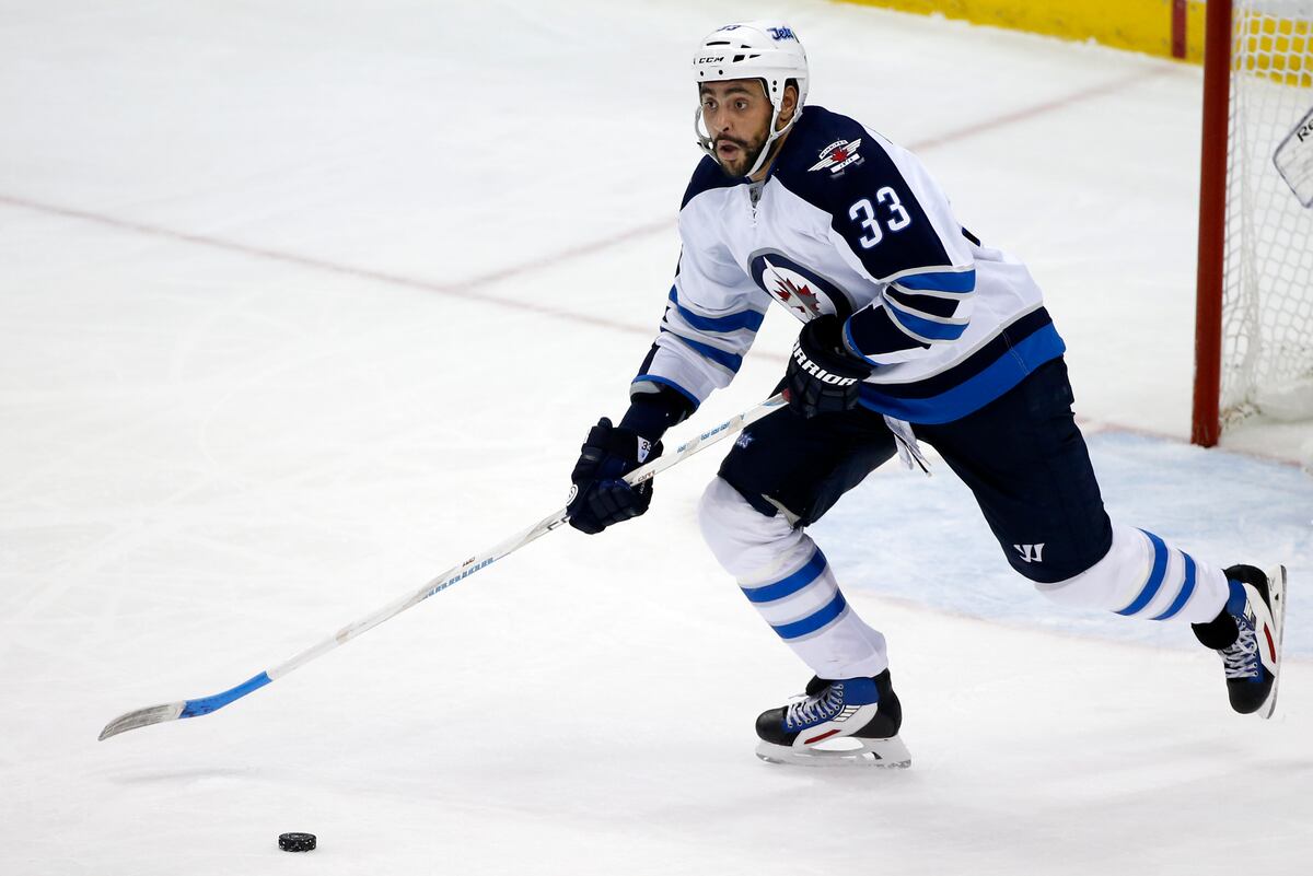 Dustin Byfuglien Injury: Updates on Jets Star's Upper Body and Return ...