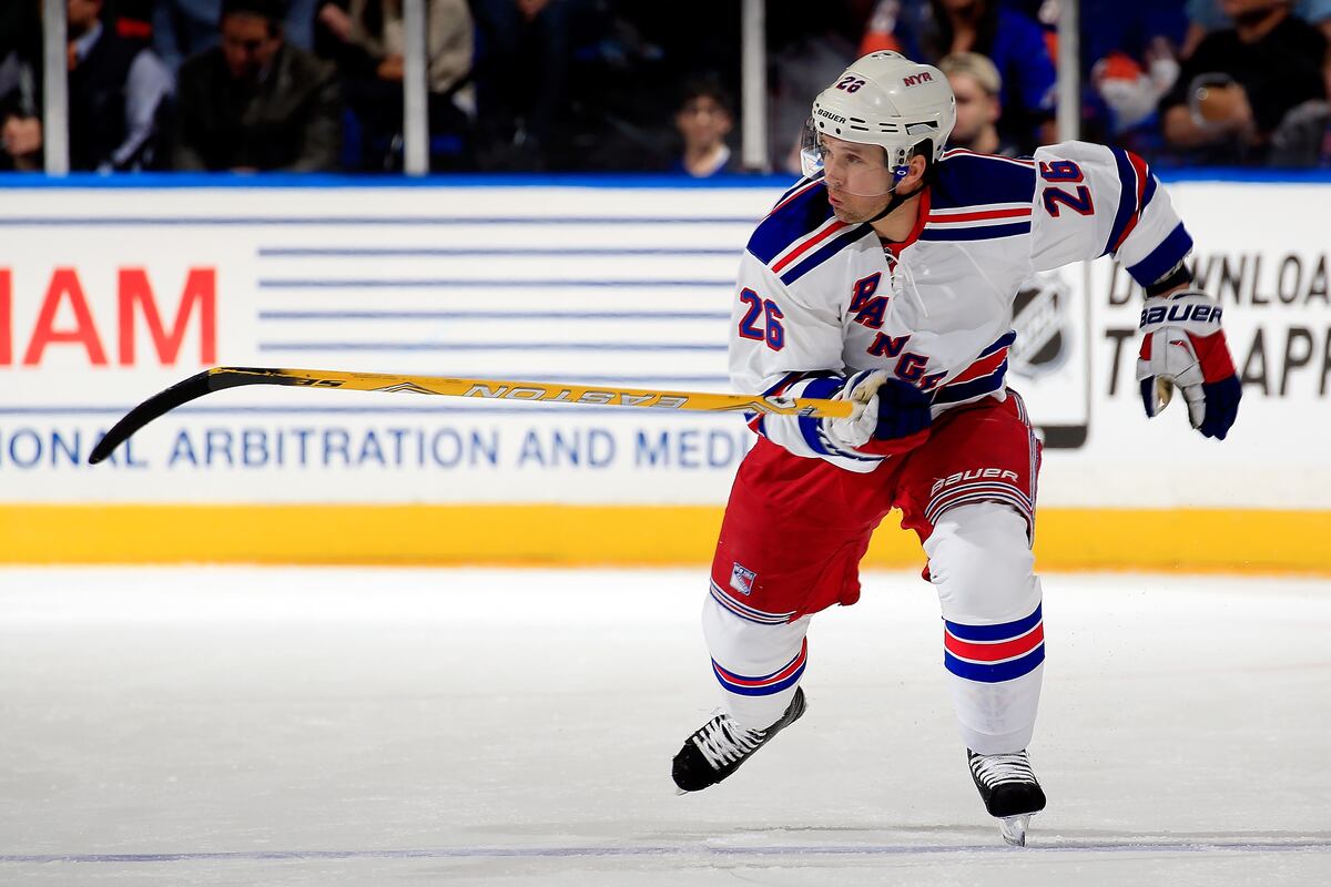 Martin St. Louis Injury: Updates on Rangers Star's Lower Body and ...