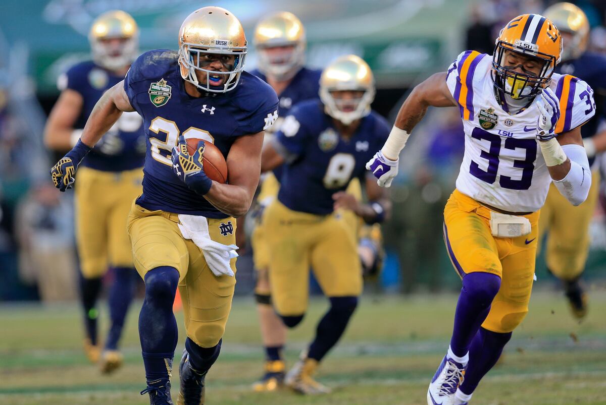 CJ Prosise Cross-Training at RB Adds Another Playmaker to Notre Dame ...