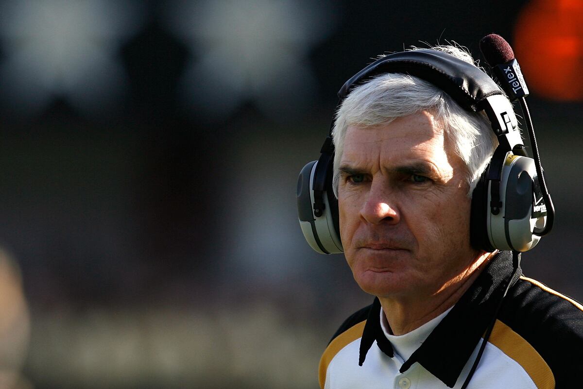 Bobby Johnson to Replace Archie Manning on CFP Selection Committee ...