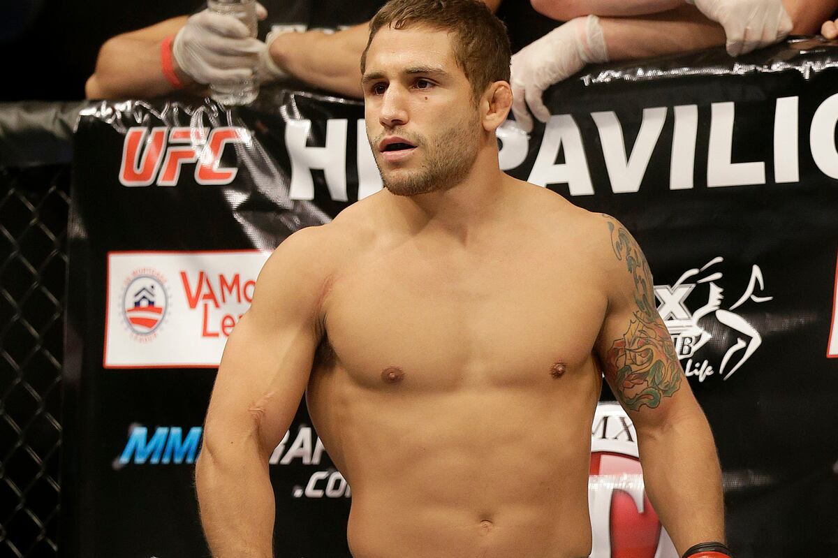 UFC's Featherweight Division in Flux After Mendes KO's Lamas | News ...