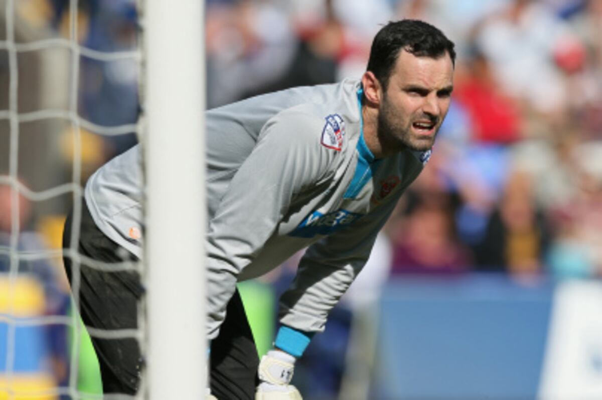 Blackpool Goalkeeper Forced to Wear Autographed Shirt as Club Has No ...