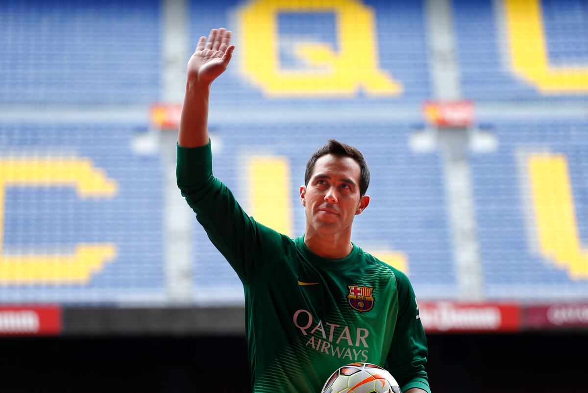 Lionel Messi Hits 400th Barcelona Goal but Claudio Bravo Is Hero vs ...