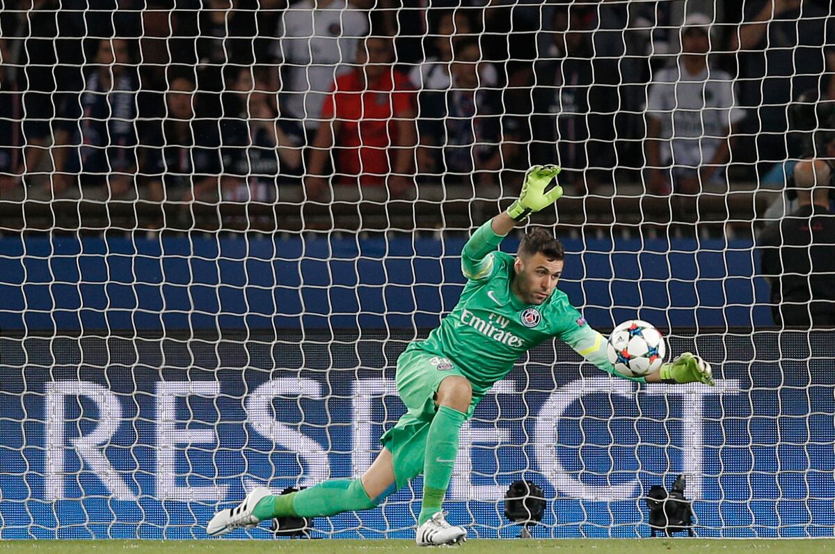 Salvatore Sirigu Injury: Updates on PSG Goalkeeper's Ankle and Return ...