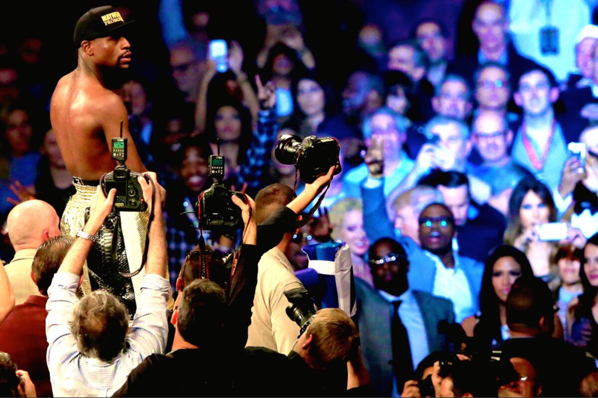 Mayweather-Pacquiao Delivered Glitz, Glamour Like Only a Marquee ...