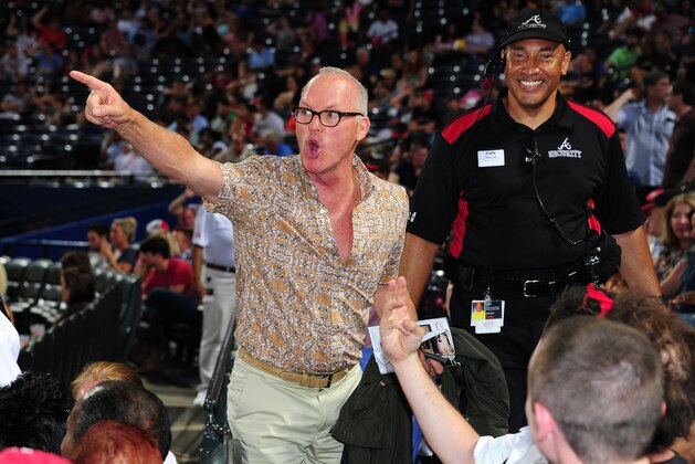 Michael Keaton Confronts Andrew McCutchen Heckler at Pirates-Braves Game