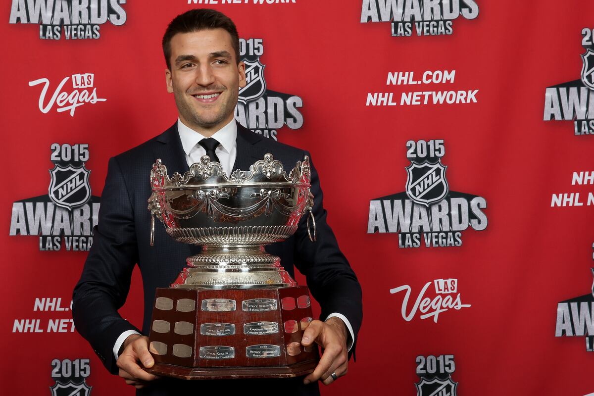 Patrice Bergeron Becomes 5th Player to Win Selke Trophy 3 or More Times ...