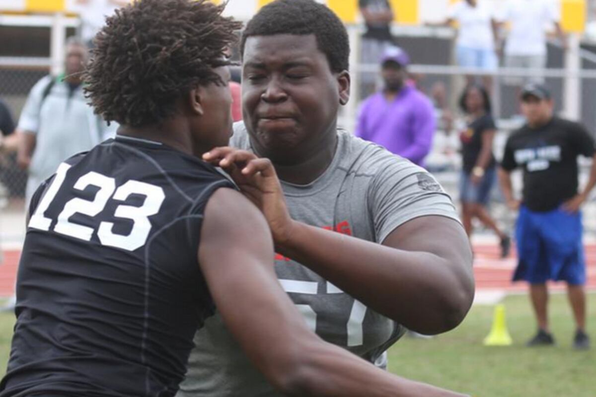 2017 OT Kadeem Telfort Flips Commitment from Miami to Florida | News ...