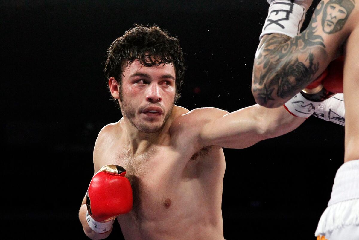 Julio Cesar Chavez Jr. vs. Marcos Reyes: Winner, Scorecard and Reaction ...