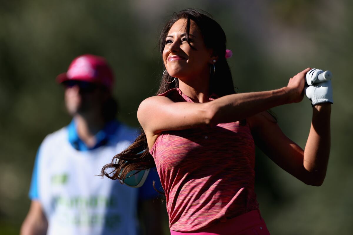 Amateur Golfer Loses Tournament, Still Gets to Go to Prom with Holly ...