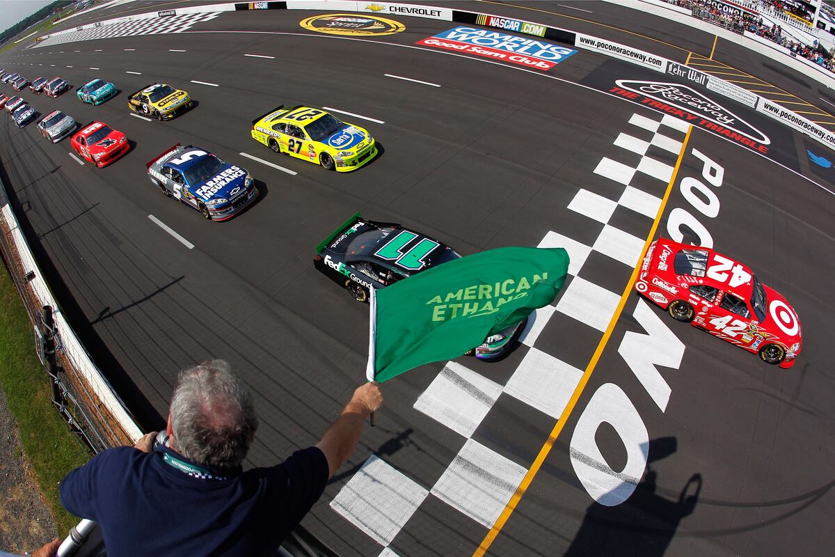 NASCAR Fantasy 2015: Windows 10 400 Top Drivers and Sleeper Picks ...