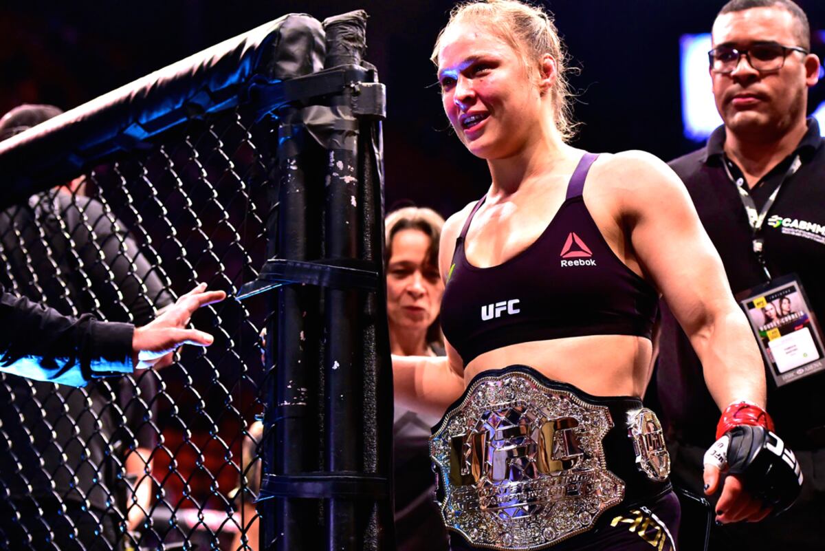 UFC 190 Results: Ronda Rousey Finds a Way to Make a Long, Slow Night ...